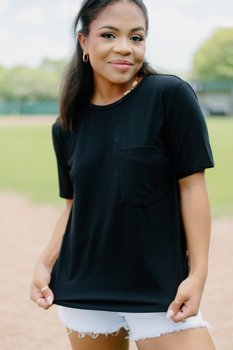 Black Basic Front Pocket Tee | Select Trends Boutique